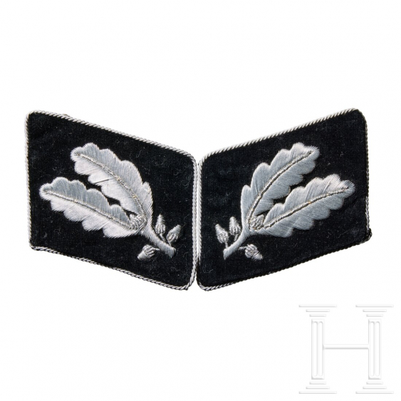 A Pair of Collar Tabs for SS-Oberführer, 1929-42 — Entdecken Sie ...