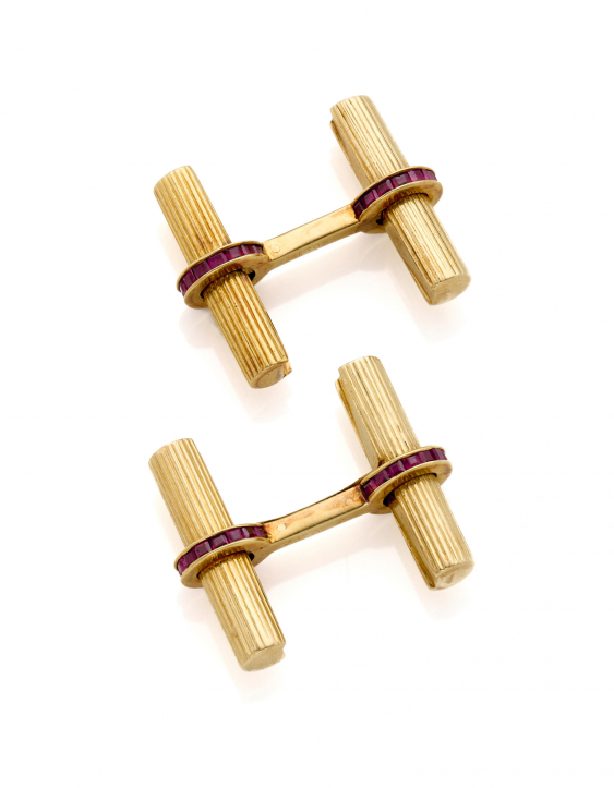 VAN CLEEF & ARPELS | Yellow grooved cufflinks acce…