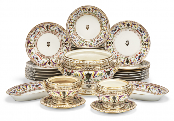 A PARIS AND ENGLISH PORCELAIN COMPOSITE PART TABLE-SERVICE