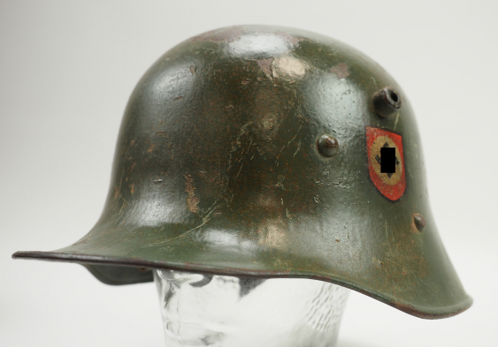 Waffen-SS: Stahlhelm M18.