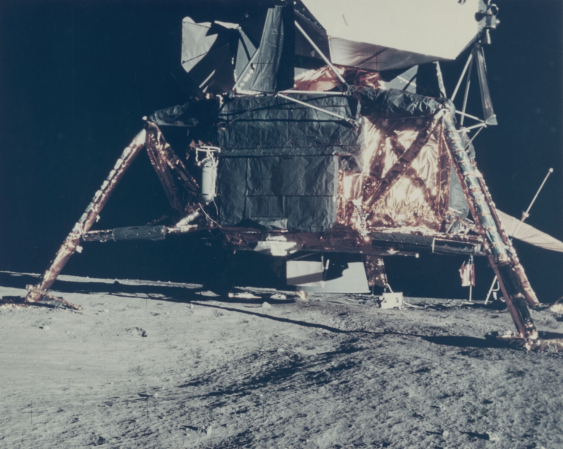 THE LUNAR MODULE ON THE SURFACE OF THE MOON, JULY 16-24, 1969 — Katalog ...