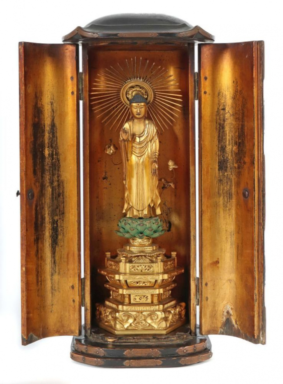 Buddhistischer Butsudan mit Amida Buddha Japan — Окунитесь в историю ...