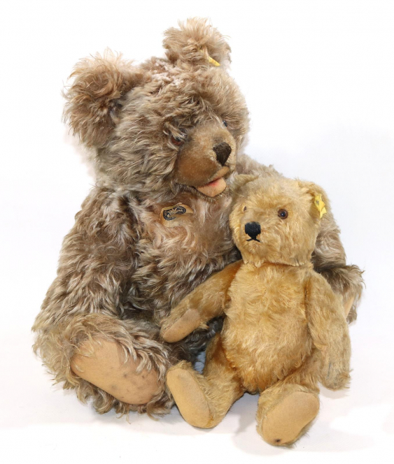 Steiff, 2 Teddybären. — Katalog A127: Geographie, Antiquitäten, Schmuck ...